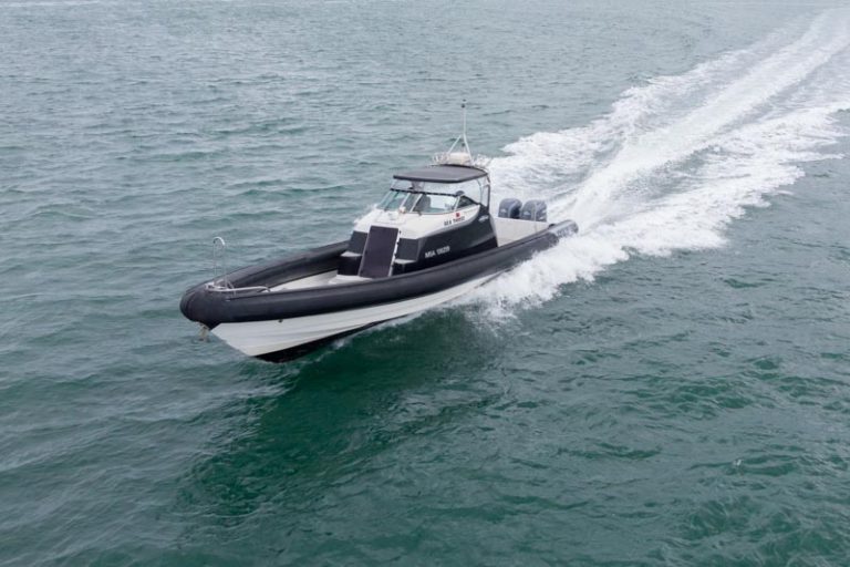 Pacific7 RHIB 12M Workboat to Hire New Zealand (2 of 4)